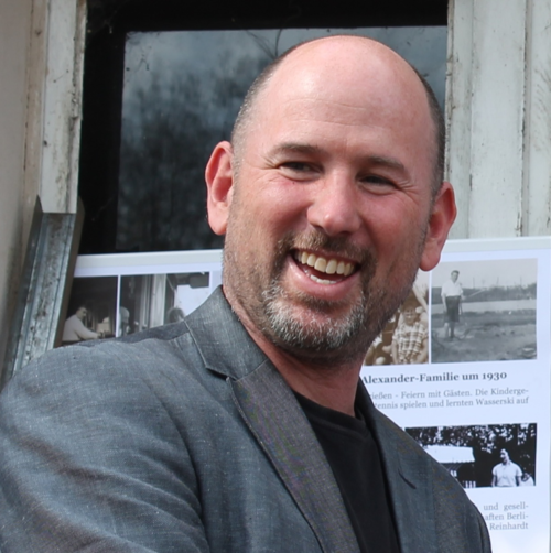 Book Q&As with Deborah Kalb: Q&A with Thomas Harding