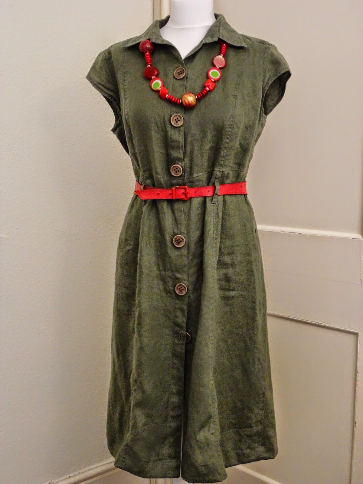 Totally Tutorials: Tutorial - How to Alter a Favorite Dress