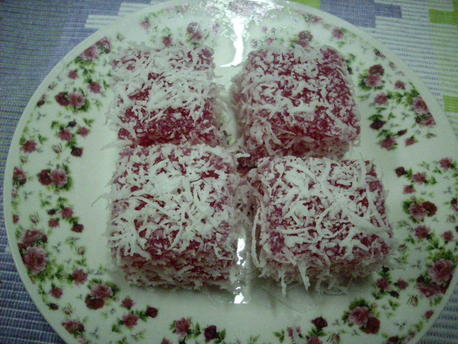 DIARI DIELA: Kuih Sagu Merah