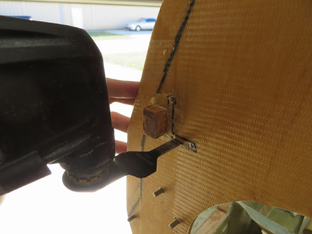 The Long EZ Build: Center section spar install