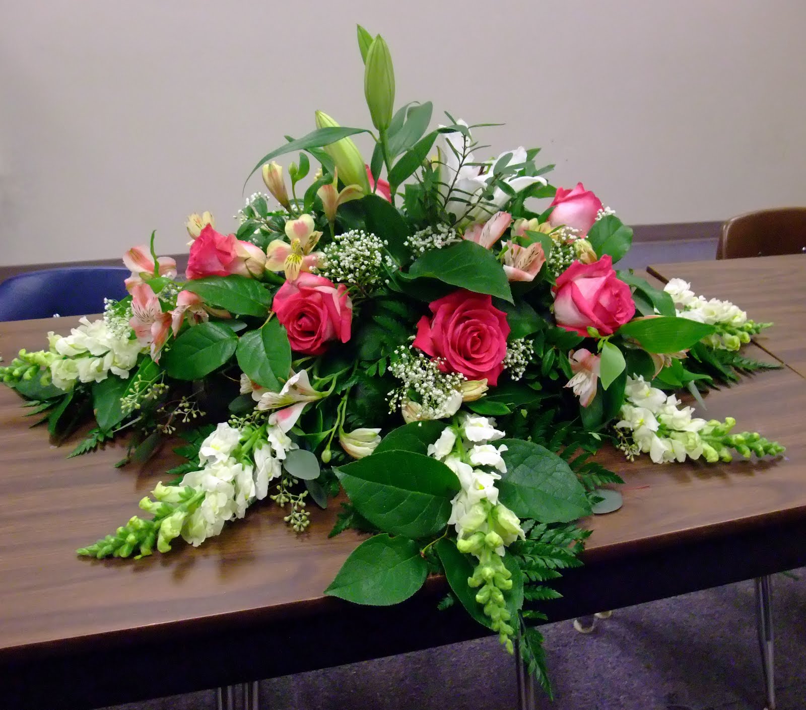 Floral Design: Class Casket Sprays
