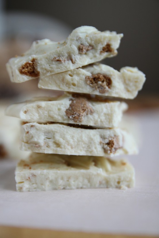 Allred Design Blog: A Collection of 30 Delicious Candy Bark Recipes