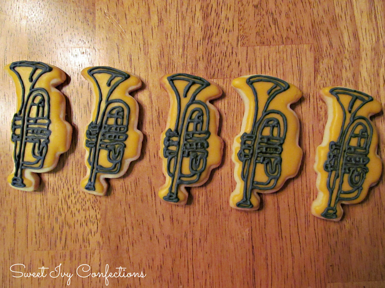 Sweet Ivy Confections: MSBOA Band Competition Cookies 2013