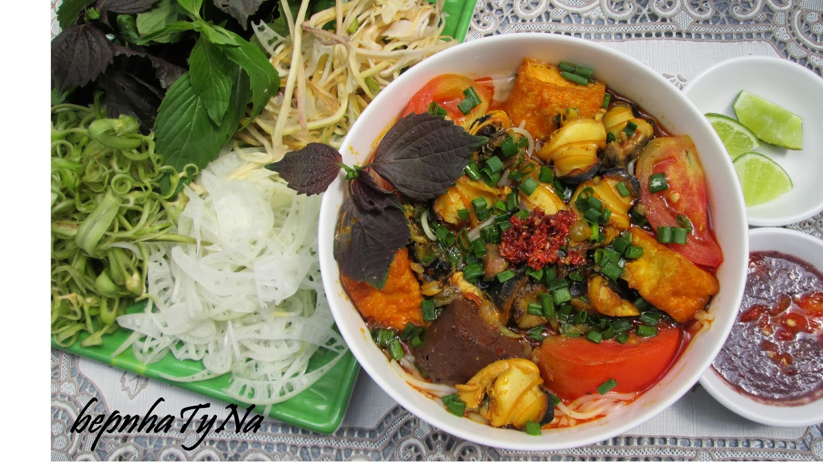 Bếp nhà TyNa: BÚN ỐC