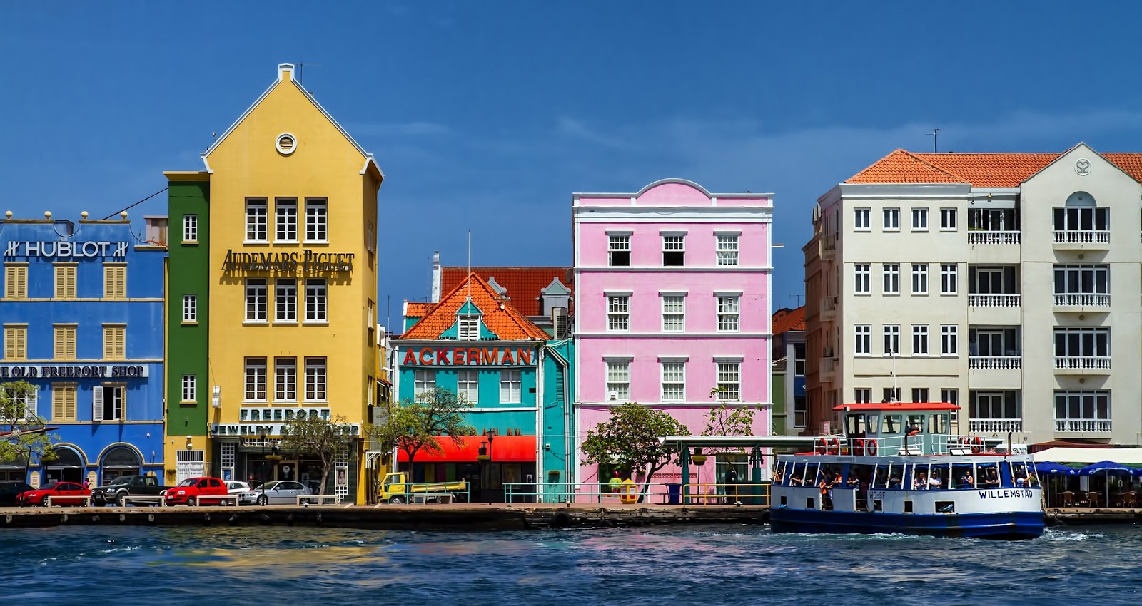 DRY AS TOAST: {City of Color} Willemstad, Curaçao