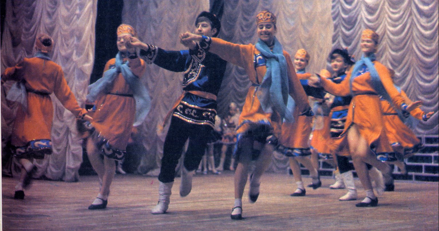 FolkCostume&Embroidery: Costume of the Peoples of the lower Amur