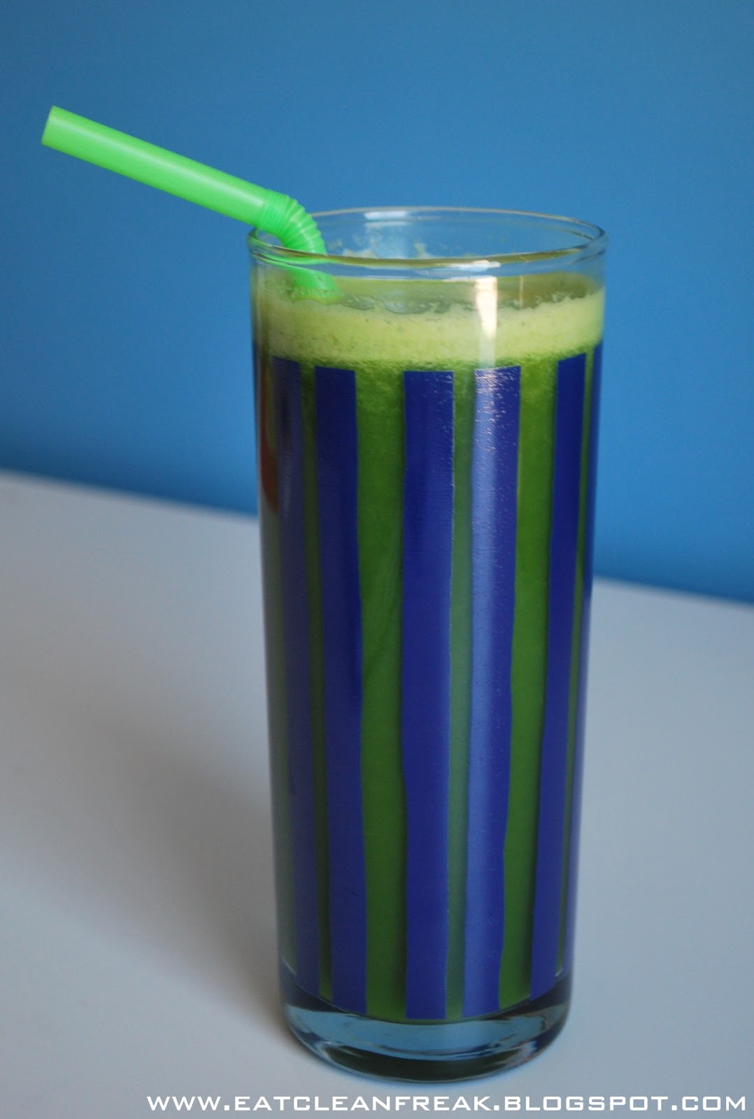 CLEAN FREAK: Cilantro Pineapple Green Juice