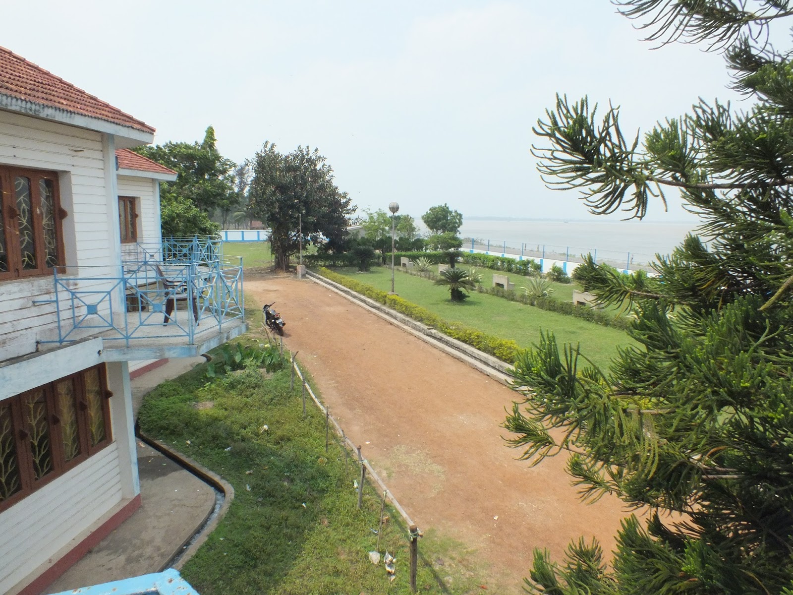 Sights & Sounds of India- and beyond: A Day by the River at Geonkhali