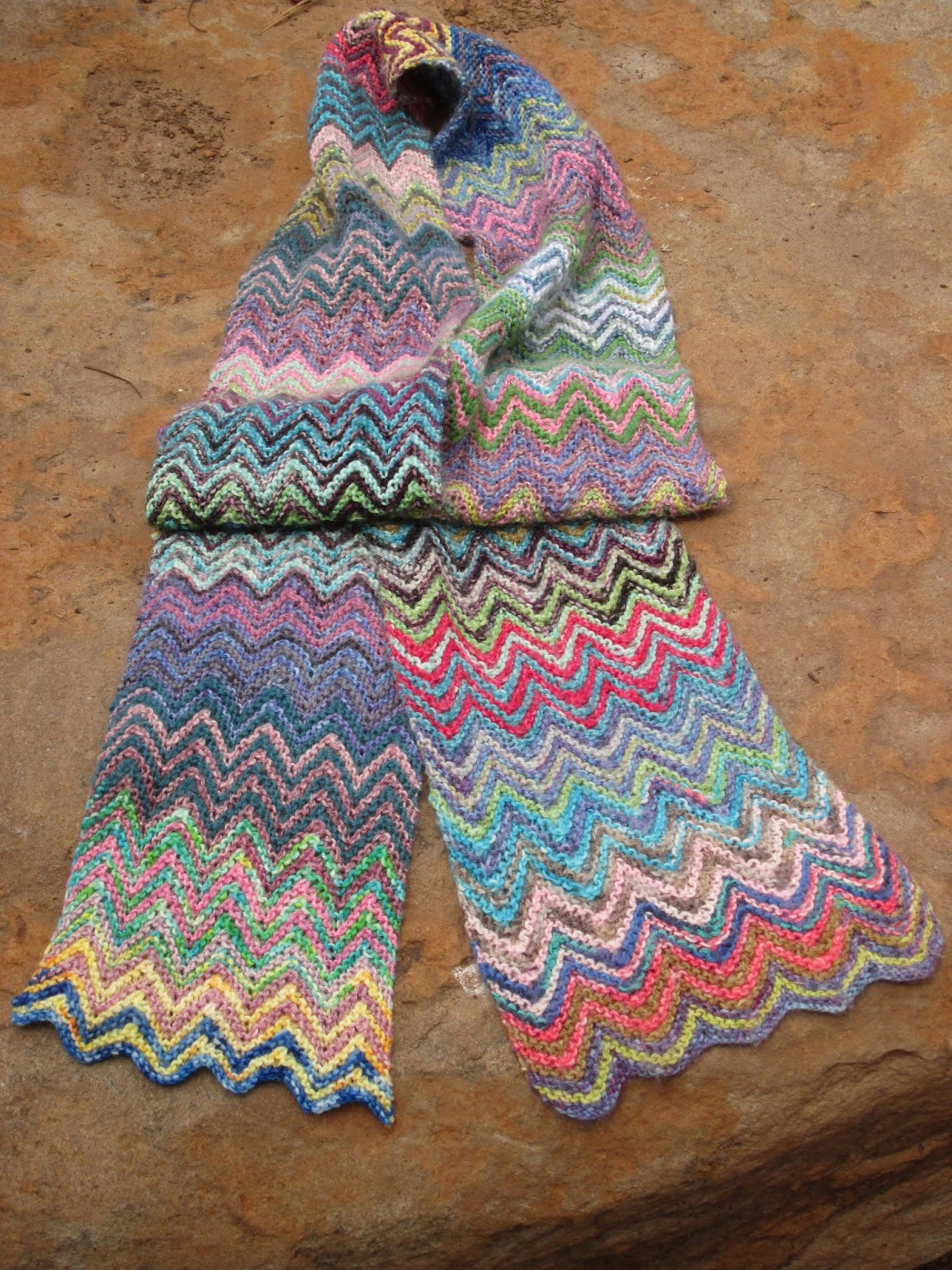 Wild Thyme Creations: Scrappy ZickZack Scarf Finished!