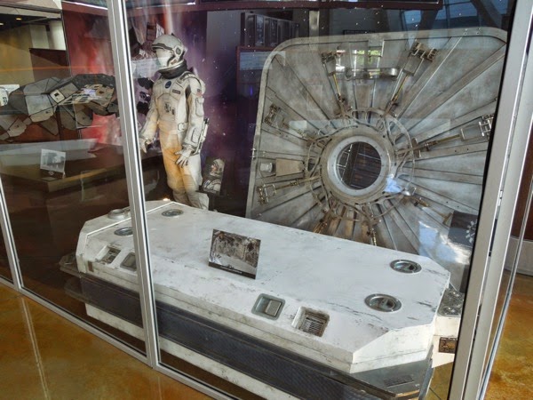 Hollywood Movie Costumes and Props: Anne Hathaway's Interstellar ...