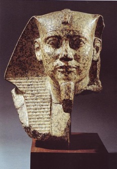 Khéphren, la statuaire du Pharaon au faucon