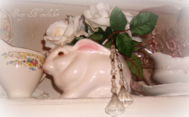 Suzy Homefaker: AVON BUNNY COLLECTION