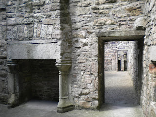 Groteskology: Capture The Castle: Part One