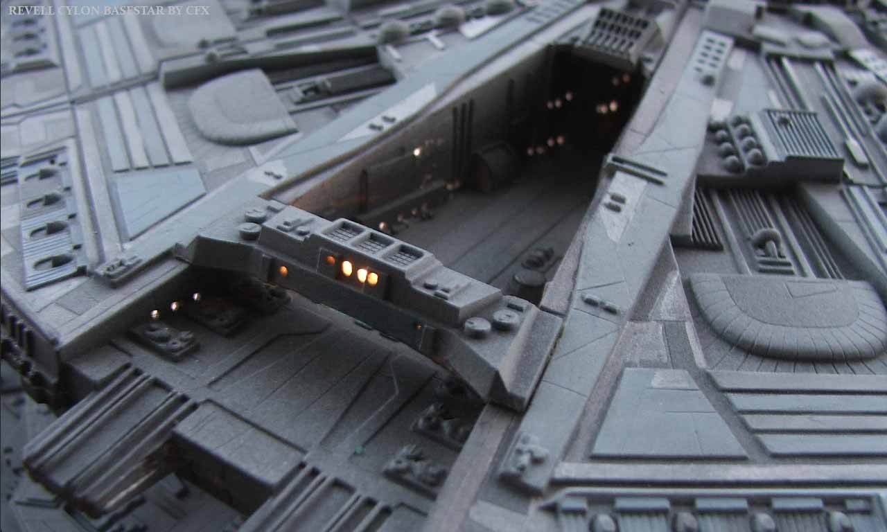 illumination5: Revell Cylon Basestar