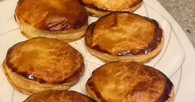 Folhado doce de ricota com amêndoa e baunilha