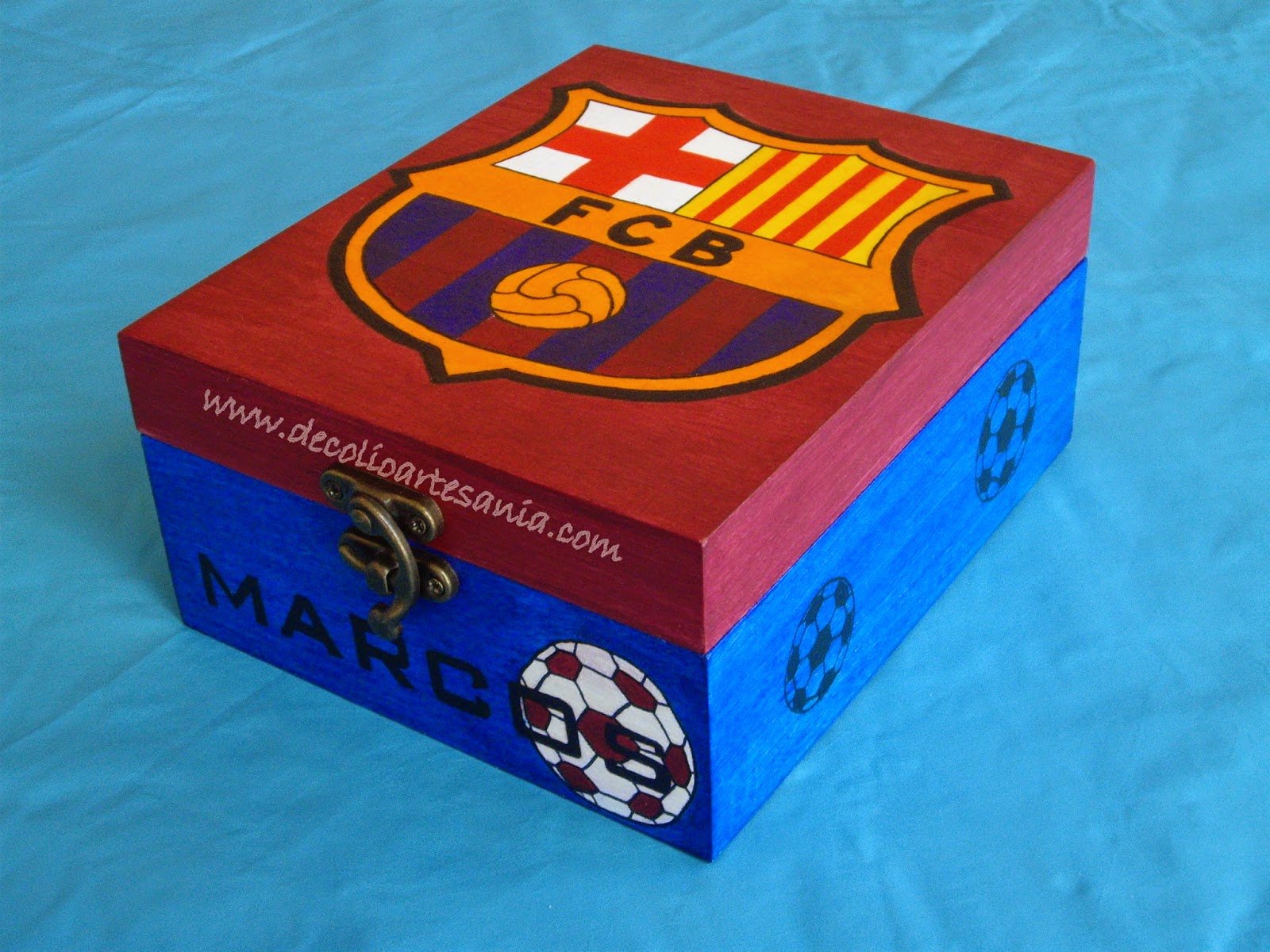 DECOLÍO ARTESANÍA: CAJA "ESCUDO BARÇA".