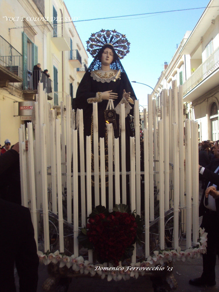 Voci e colori del Sud: La processione della Desolata a Bitonto