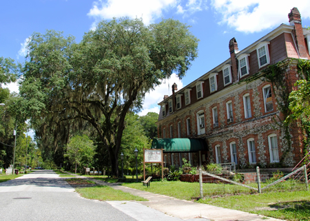 Desolation Florida: The Telford Hotel of White Springs