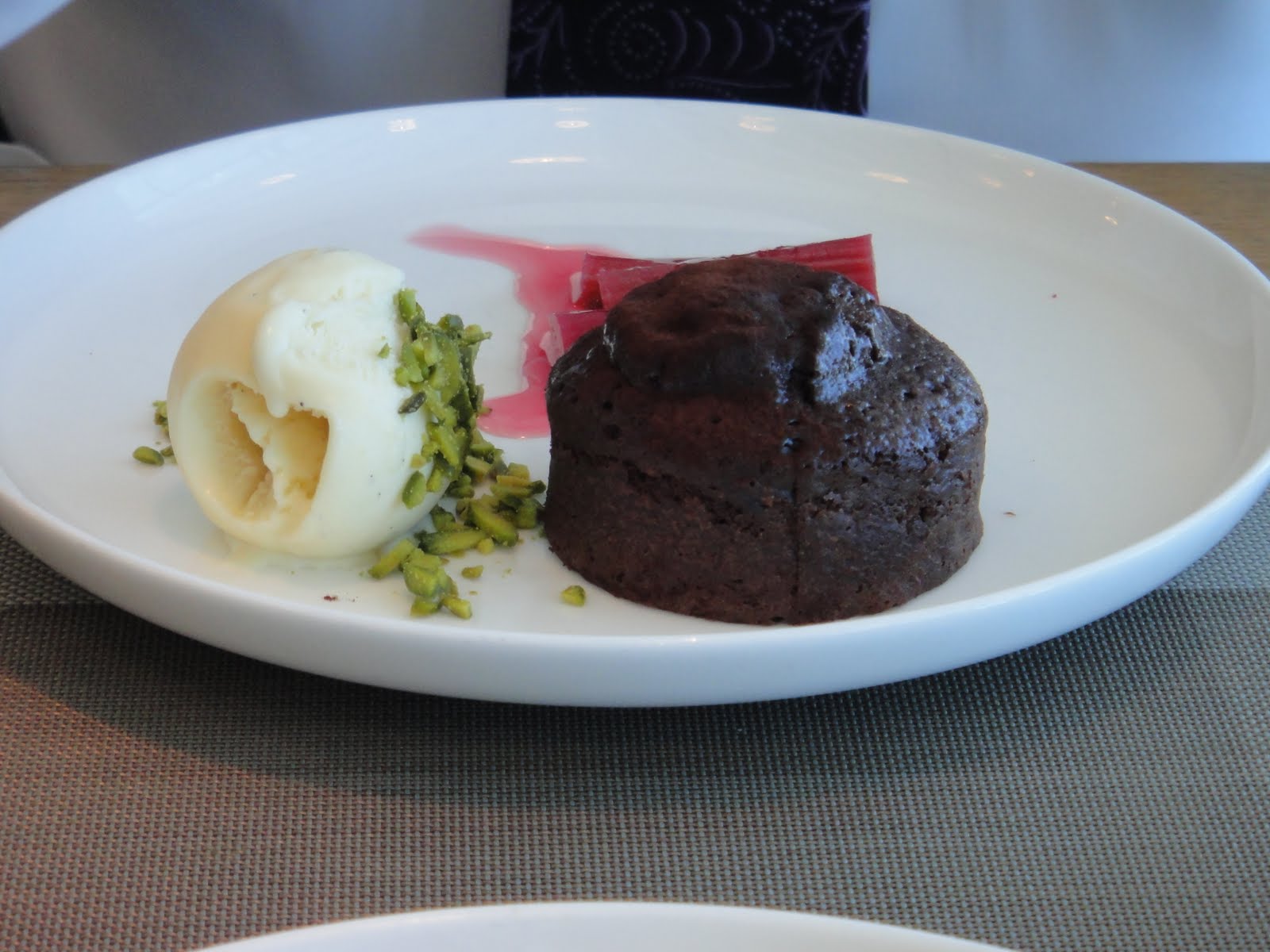 Qantas First Class Lounge - Melbourne (A Culinary Paradise)