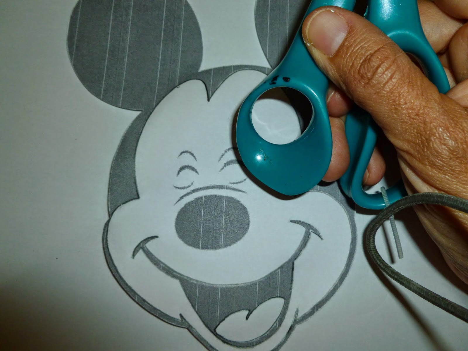 Tutorial Técnica de Fondo Negro Mickey Mouse