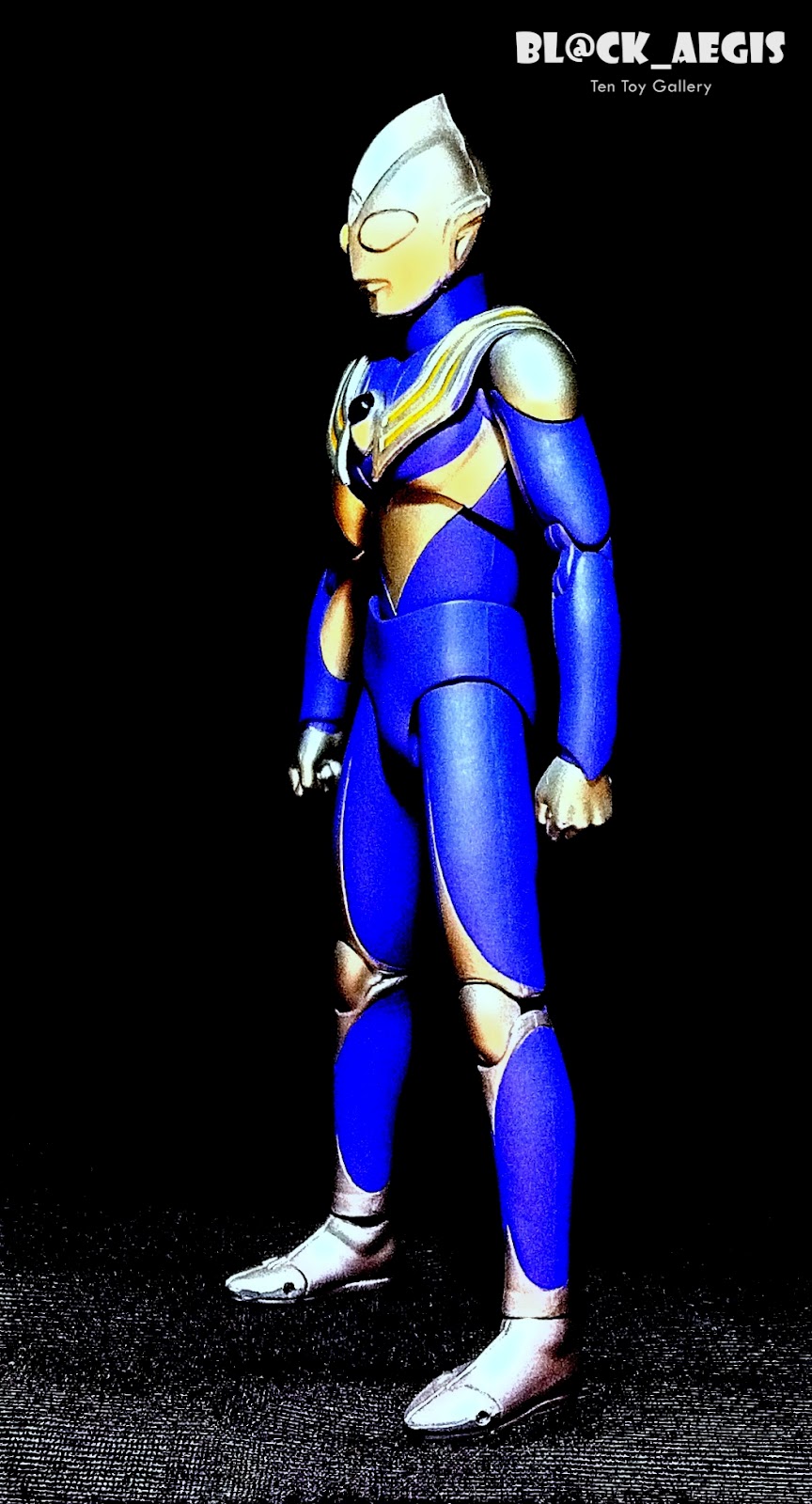 Ten Toy Gallery: Review: Ultra-Act Ultraman Tiga Sky Type