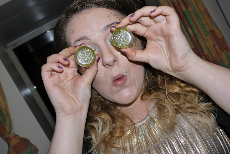 bust my buttons: May 2012