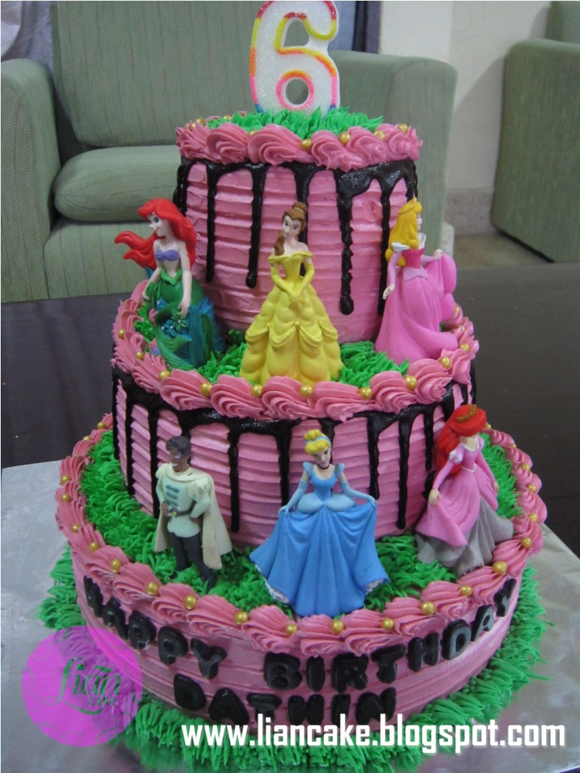 Lian Cake: Princess Theme Chocolate Cake Tingkat 3