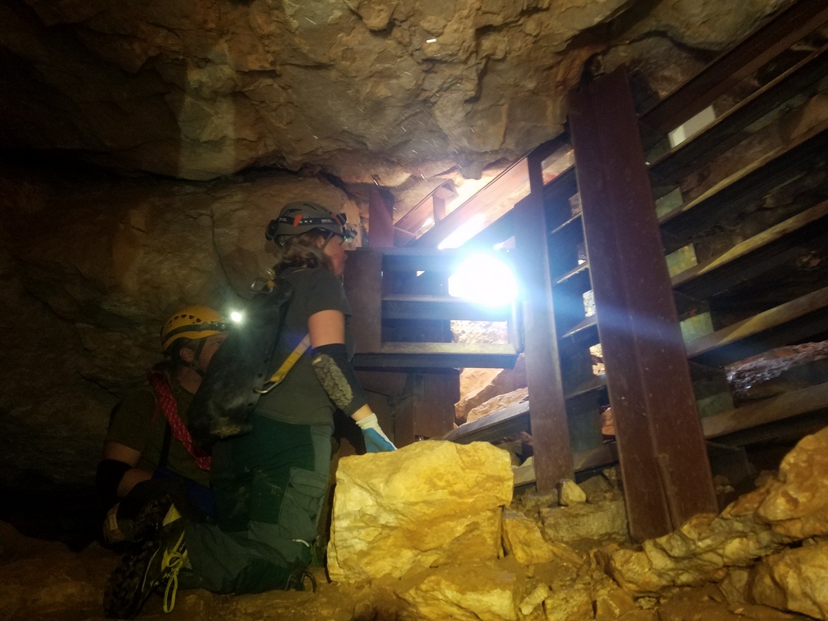 Desert Survivor: Bloomington Cave, Utah