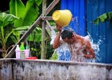 Manfaat Khasiat Mandi Pagi untuk Kesehatan Tubuh