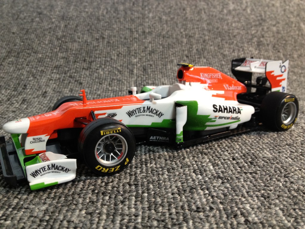 KYOSHOSAN: Custom Mini-Z F1 Force India