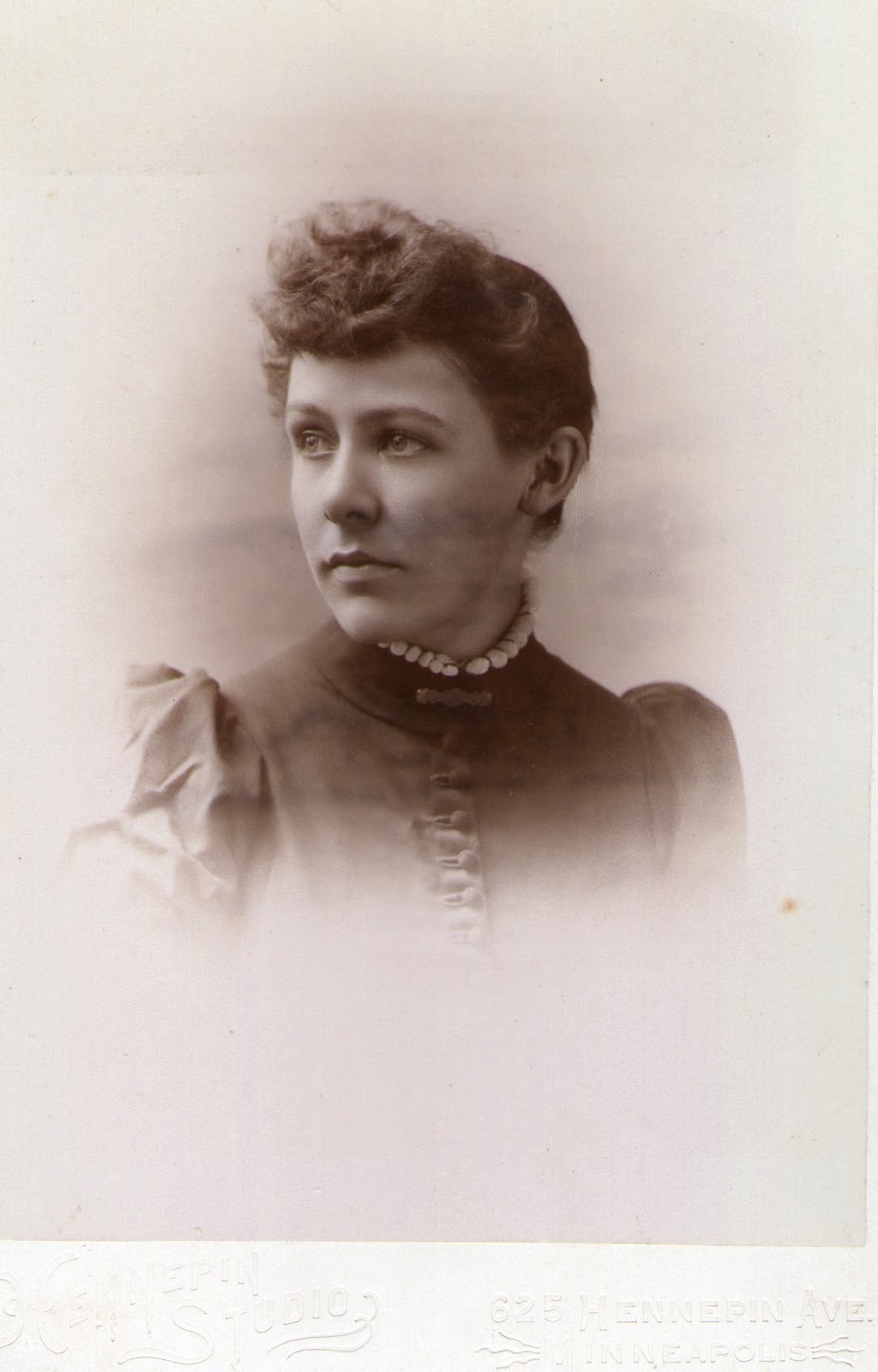 The Dead Relative Collector: Mystery Photo... Mary Warneke... Minnesota