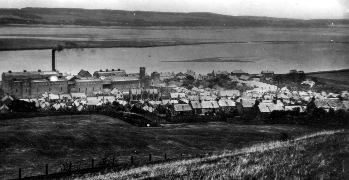 Tour Scotland: Old Photograph River Tay Newburgh Fife Scotland