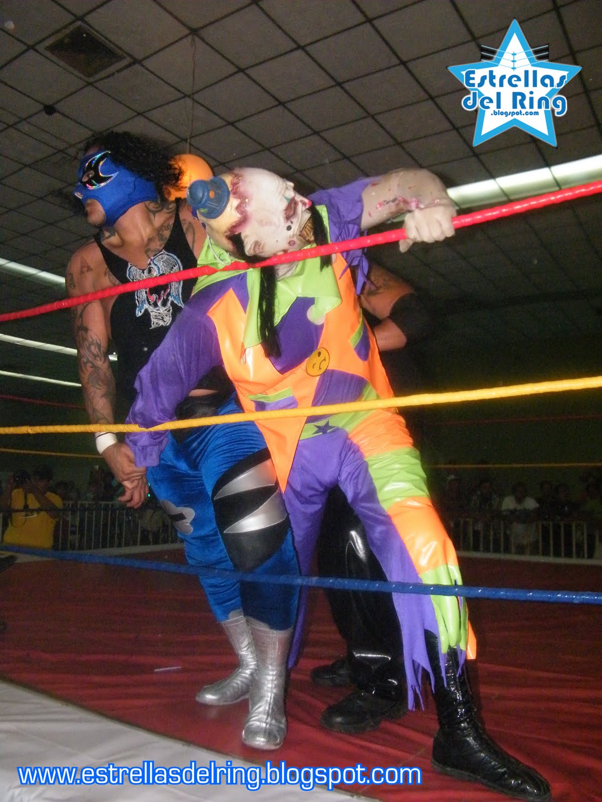ESTRELLAS DEL RING.: LOS PAYASOS TRIUNFARON EN ACAPULCO.