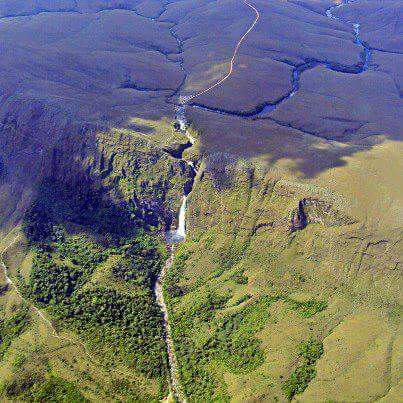 GEODINO: AQUÍFERO URUCUIA