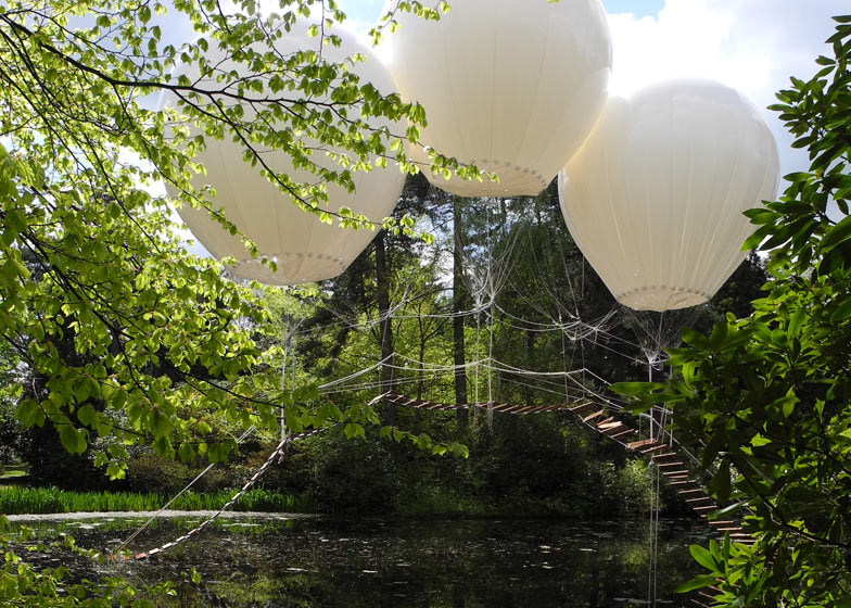 A Couture Life: Pont de Singe Helium Balloon Bridge by Olivier Grossetête