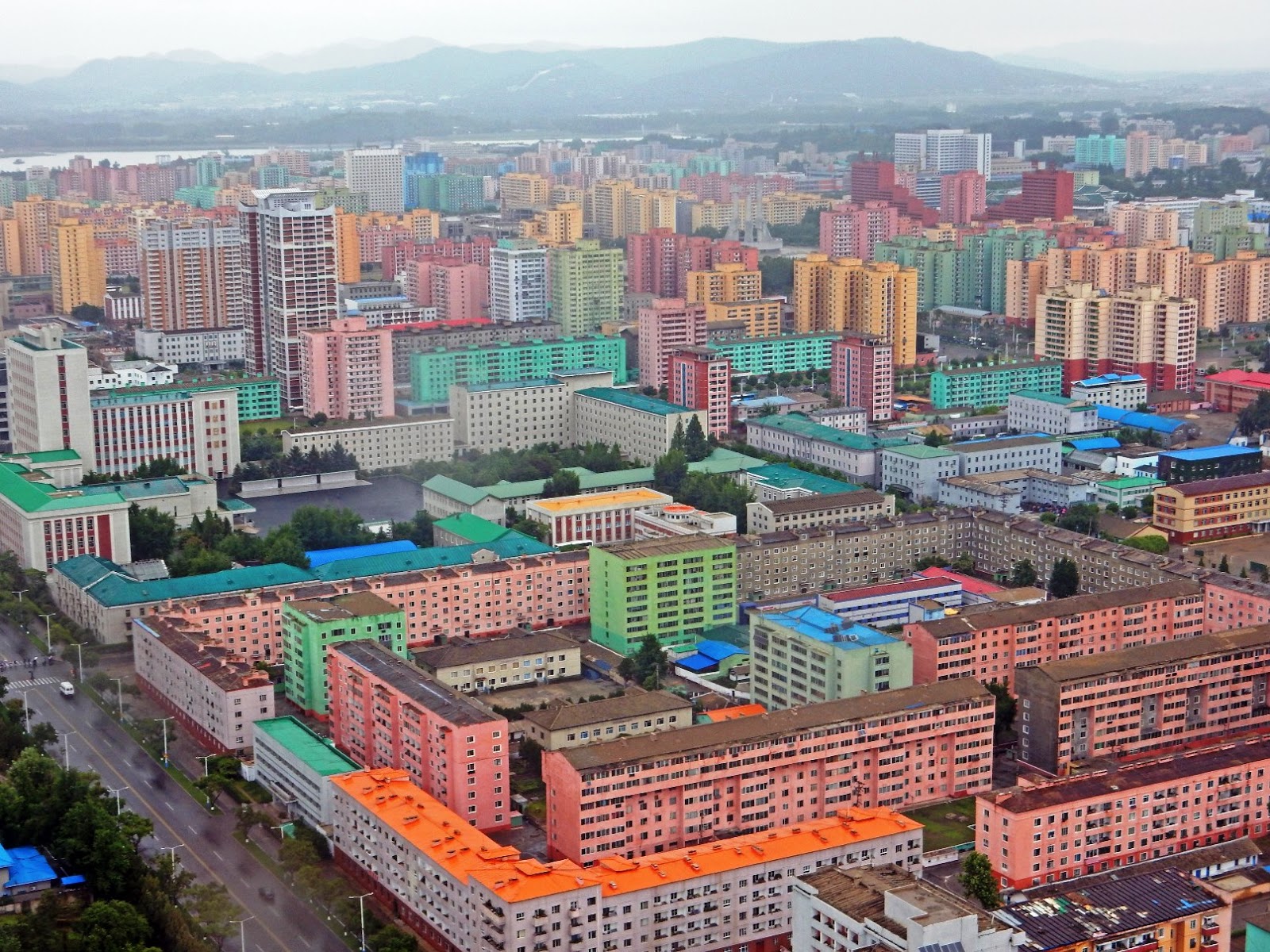 the viewing deck: Pyongyang Tour 3rd part; At Juche Tower and Metro Subways