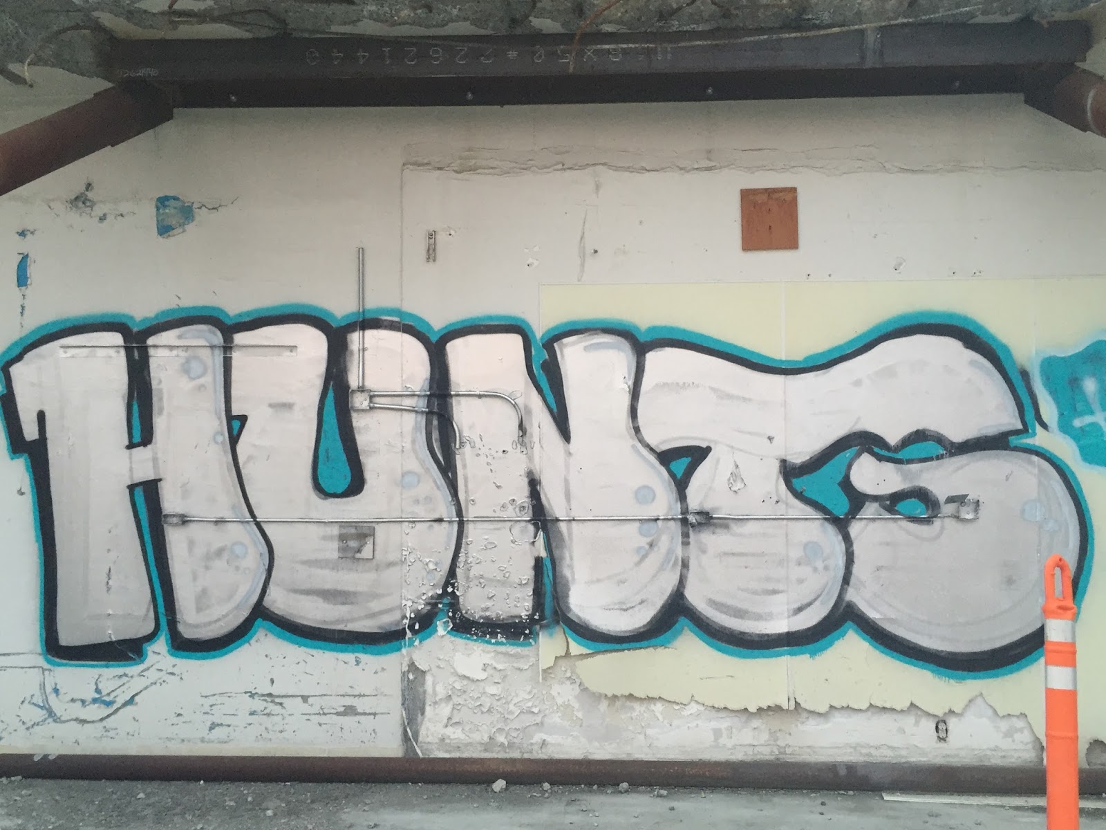 TravelMarx: Sunday Night Graffiti