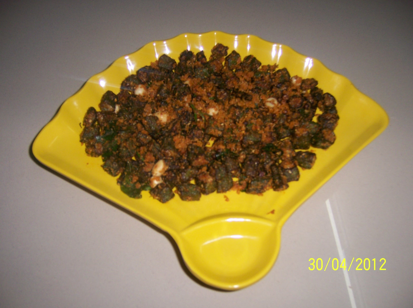 Andhraspecialrecipes: Ladies Finger Fry (Bendakaya fry)