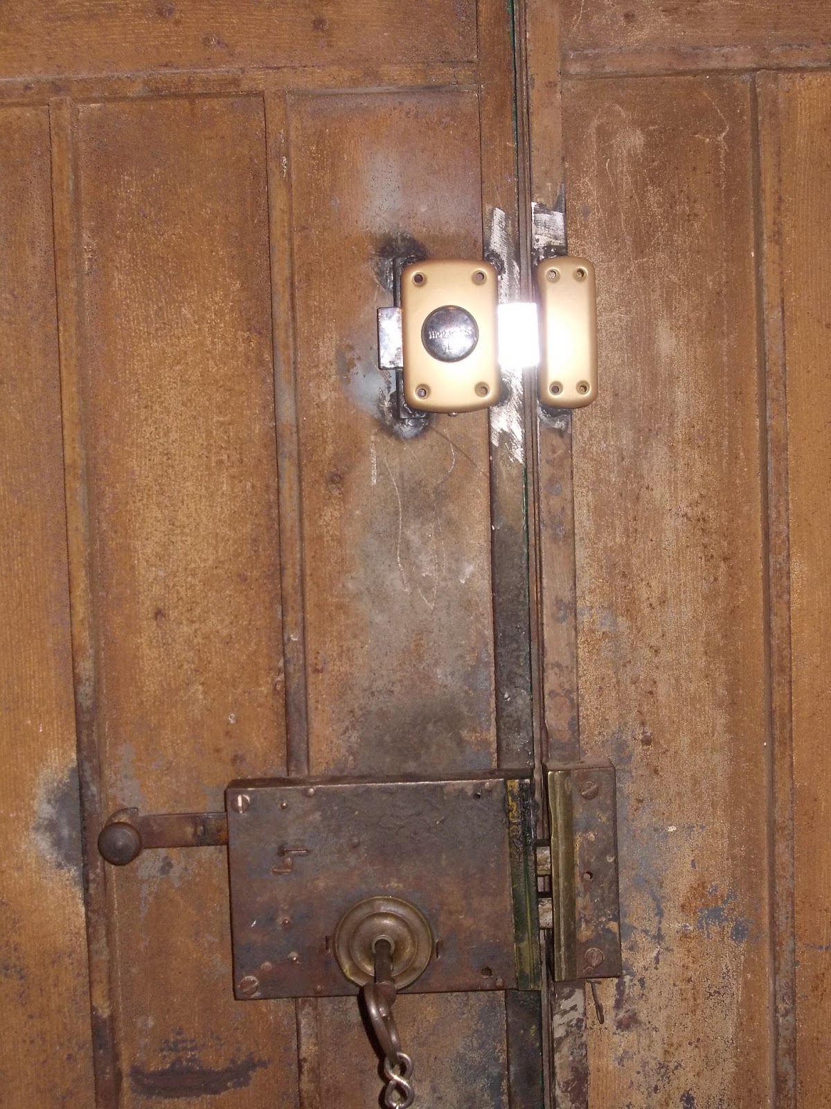 No Straight Walls New Locks no-straight-walls-new-locks
