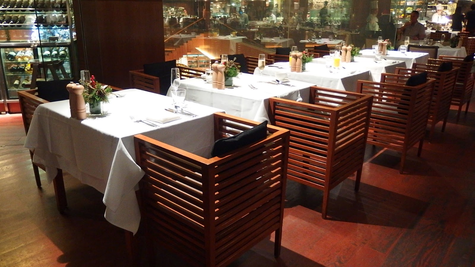 SuMMeR LoVes To Eat! Singapore Food Blog: Christmas Eve Dinner Buffet ...