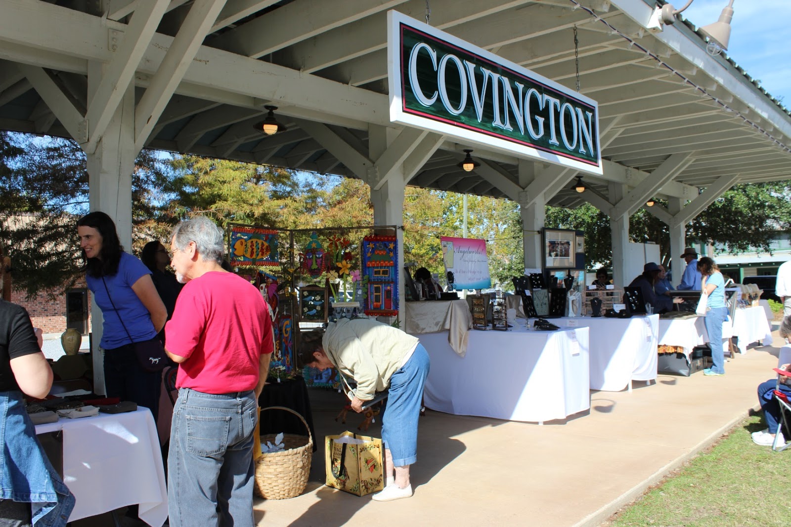 Covington Downtown: Covington Art Market