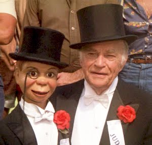 The Dream Antilles: Media: Following Knucklehead Smith And Not His ...