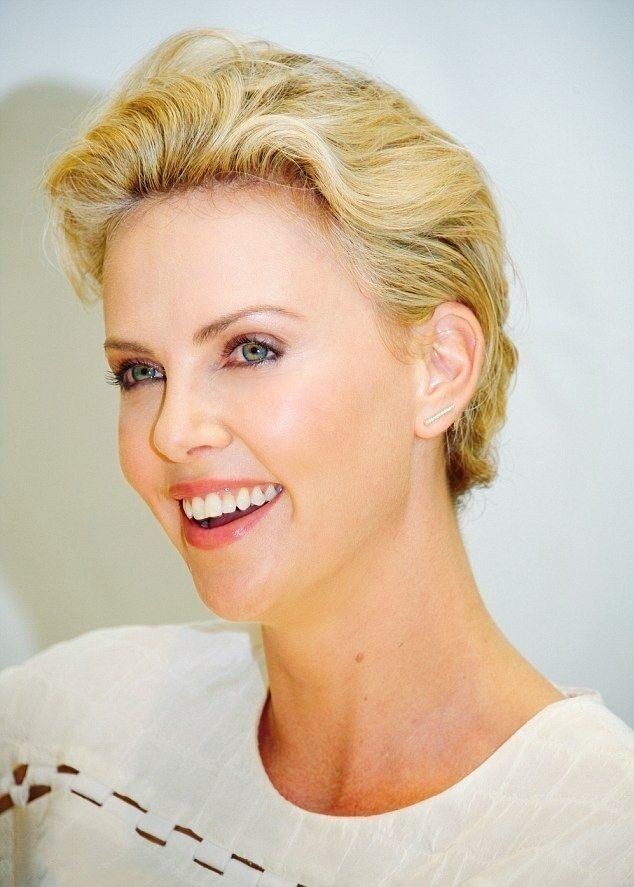 Hot Picture Of Golden Celebrities