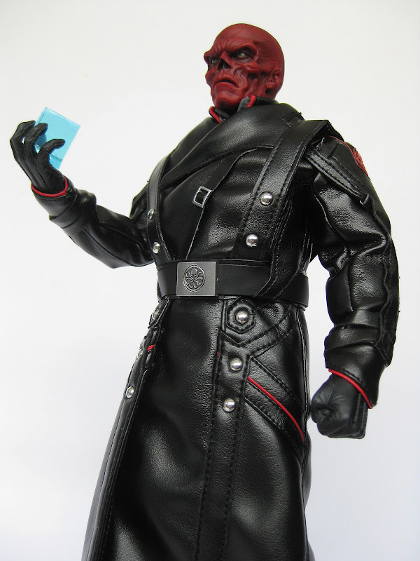 deSMOnd Collection: Hot Toys "Red Skull" in Captain America Pt.3