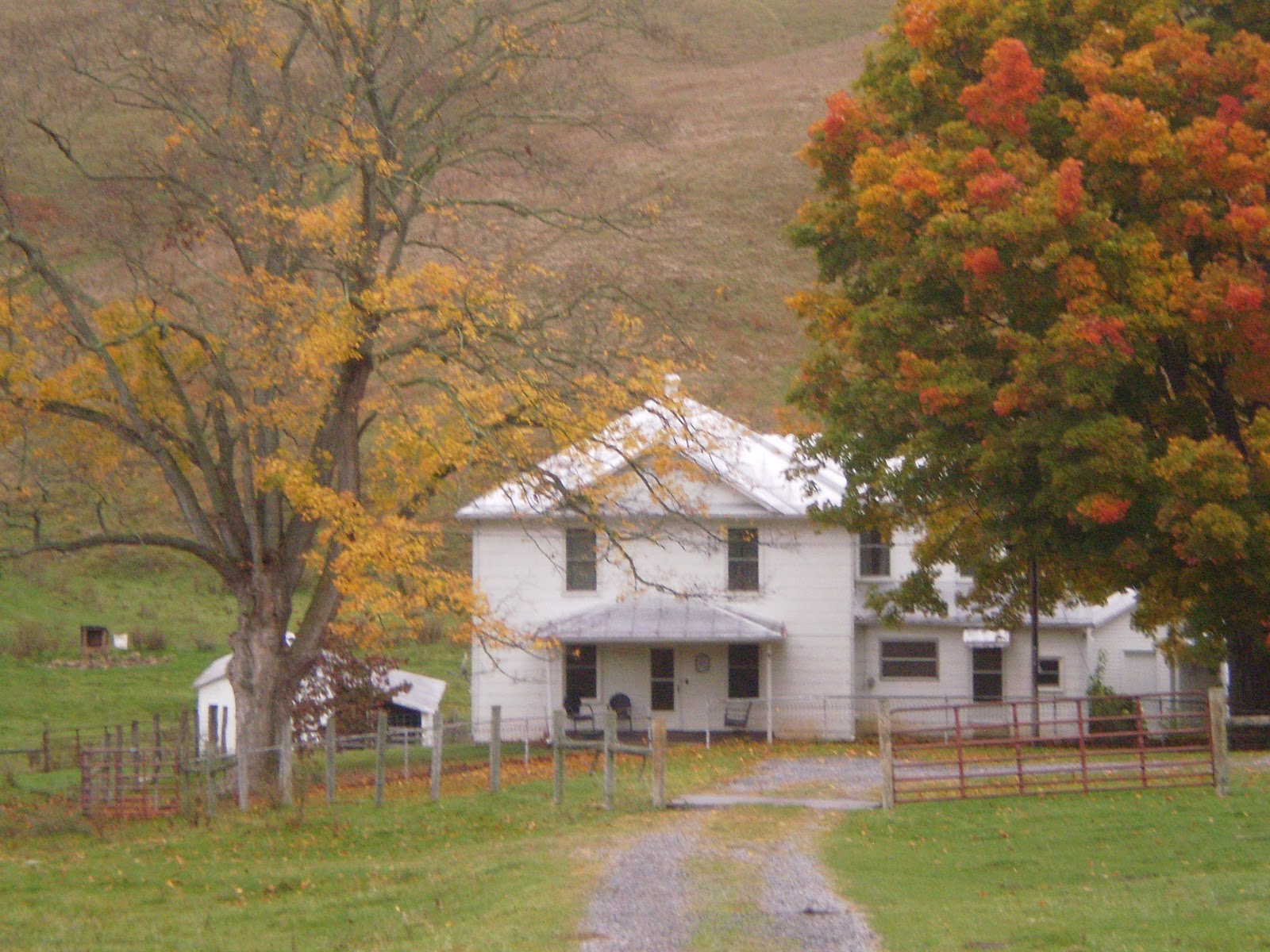 Riverside FarmHouse Lodging, LLC: Tour the FarmHouse