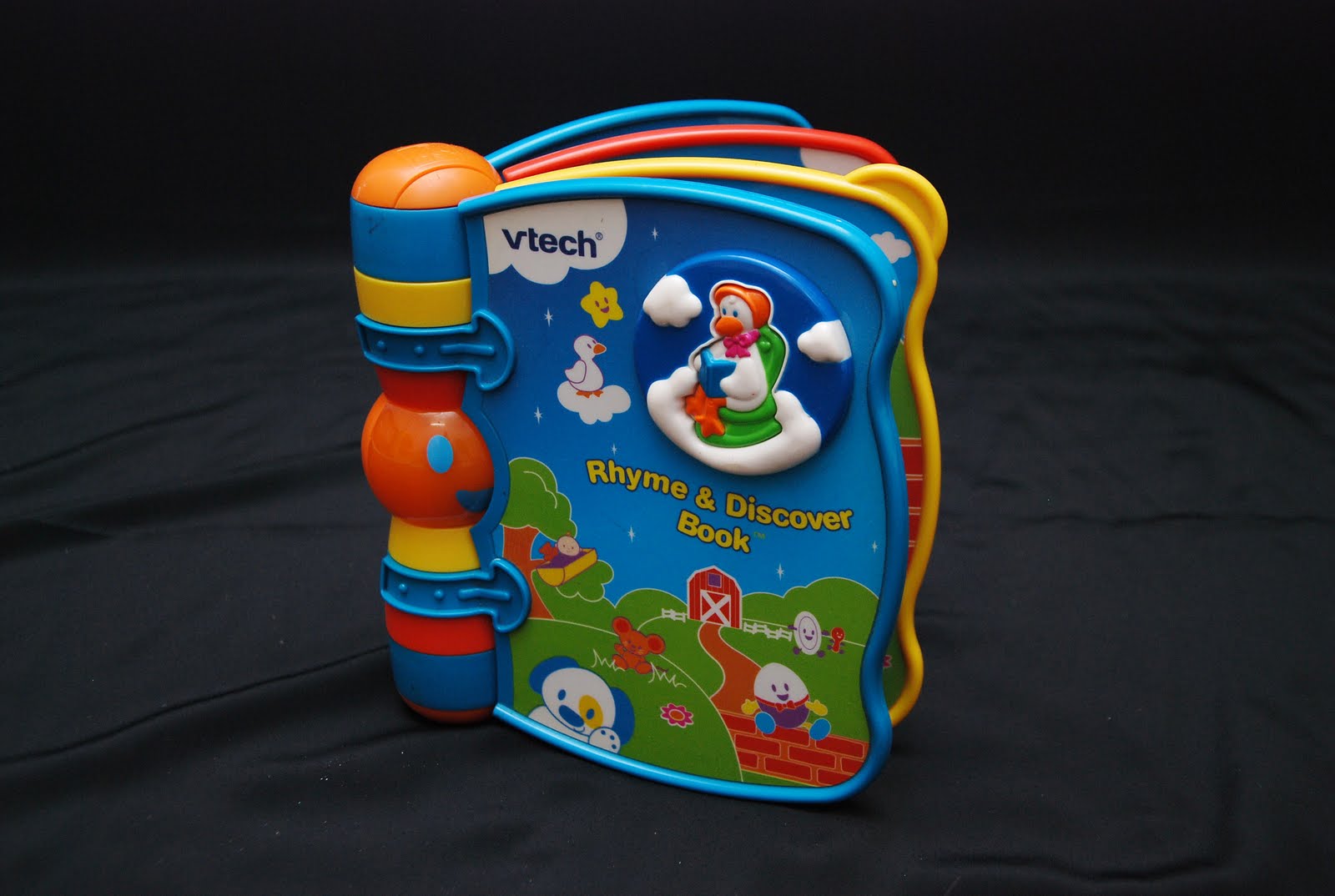 My Baby Fantasy Toyworld: vtech - Rhyme & Discover Book
