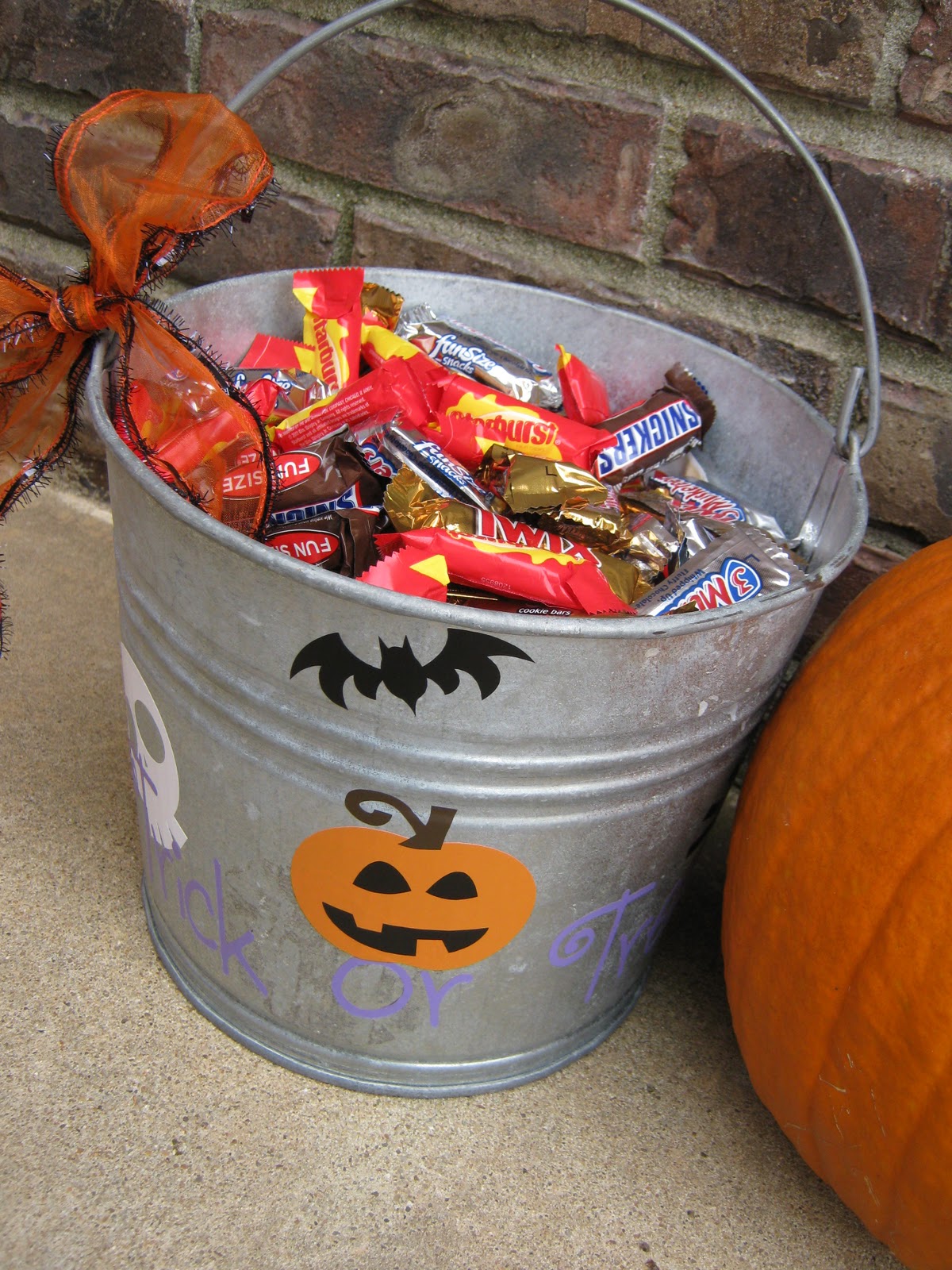 Katie{Did}It: 15 Tricks to Treat Your Halloween...Ginger Snap Crafts