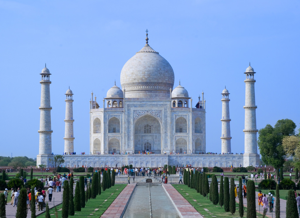Wonders of World Taj Mahal Fort in Agra India - 123glitz