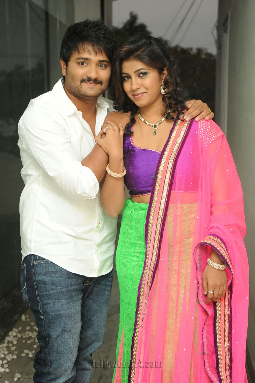 Oka Roju Em Jarigindi Lead Pair photo Shoot