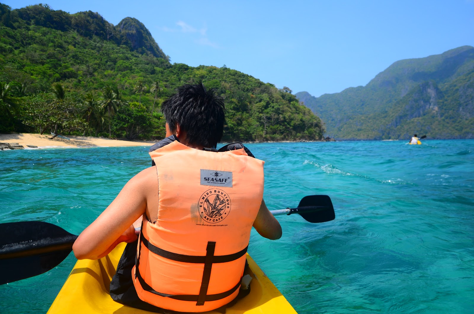 The Nomadic Pinoy: Kayaking on Bacuit Bay
